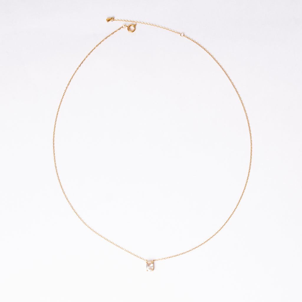 Classic Blonde Oval La Vetem